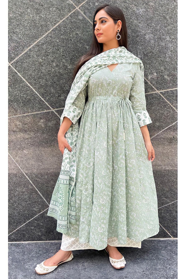 Latest party wear gown for girls 2021-2022 – Anaya Designer Studio