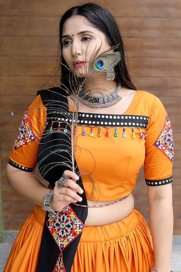 Latest Chaniya Choli Design For Navratri Festival - Anaya Designer Studio