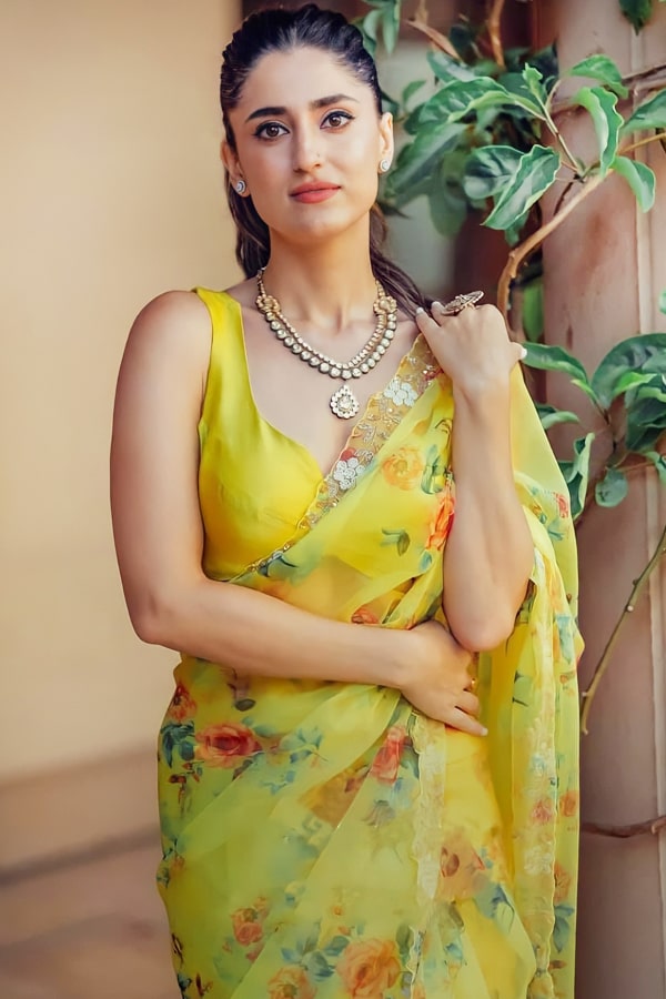 New saree design 2021 Images Latest Party