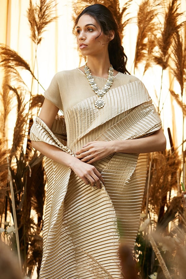 Simple Sarees For Wedding Party Cream 2021